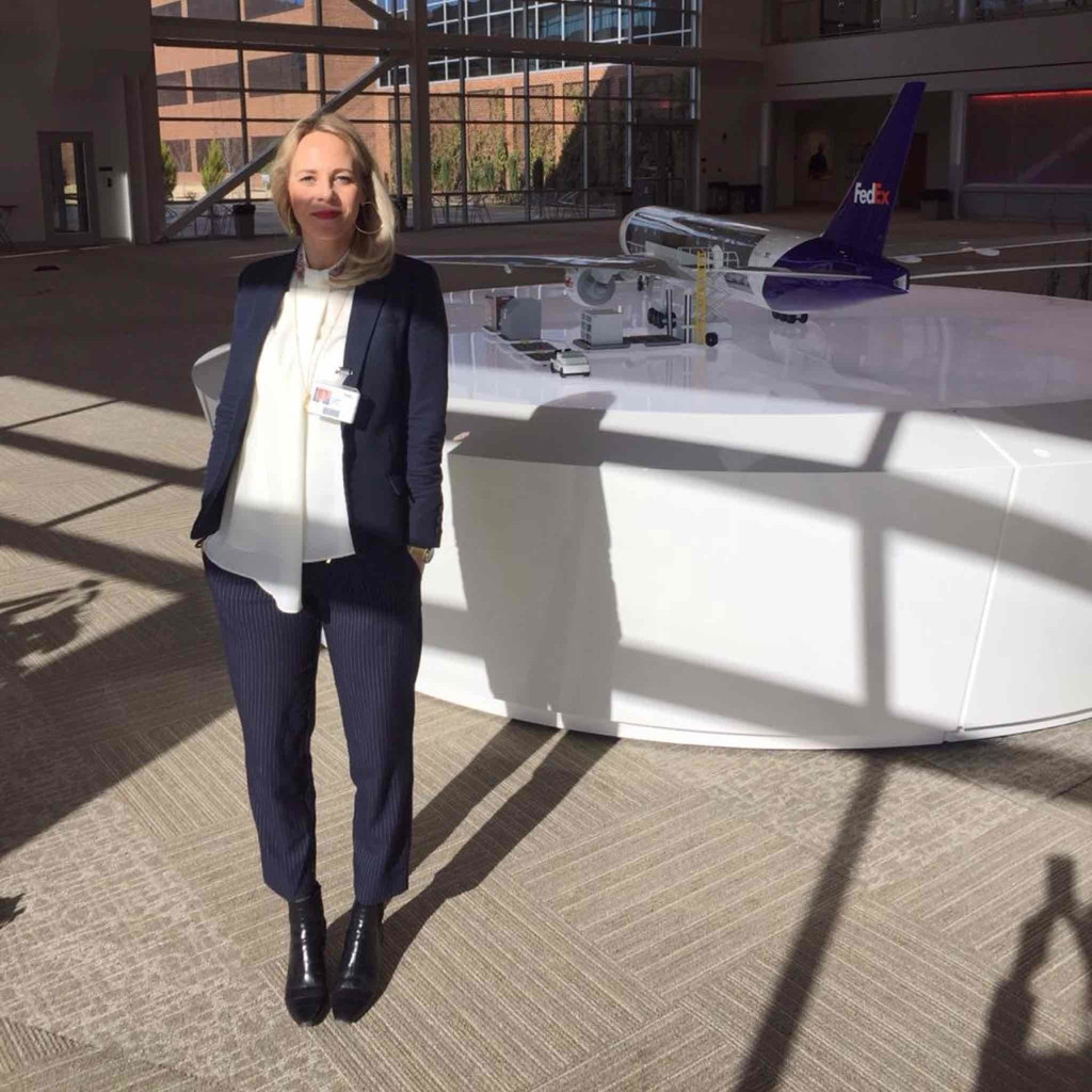Elisabeth Schell - Senior Account Executive - FedEx Express Germany ...