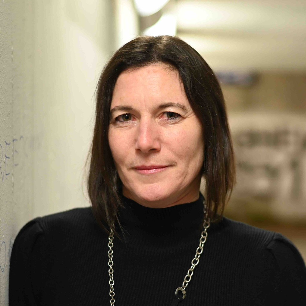 Jasmin Bauer - Assistentin der Geschäftsleitung - Dr. Friedrich E ...