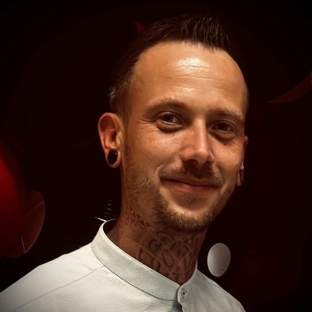 Lewis Cooper - Warehouse & Transport Manager - Linde Hydraulics GmbH ...