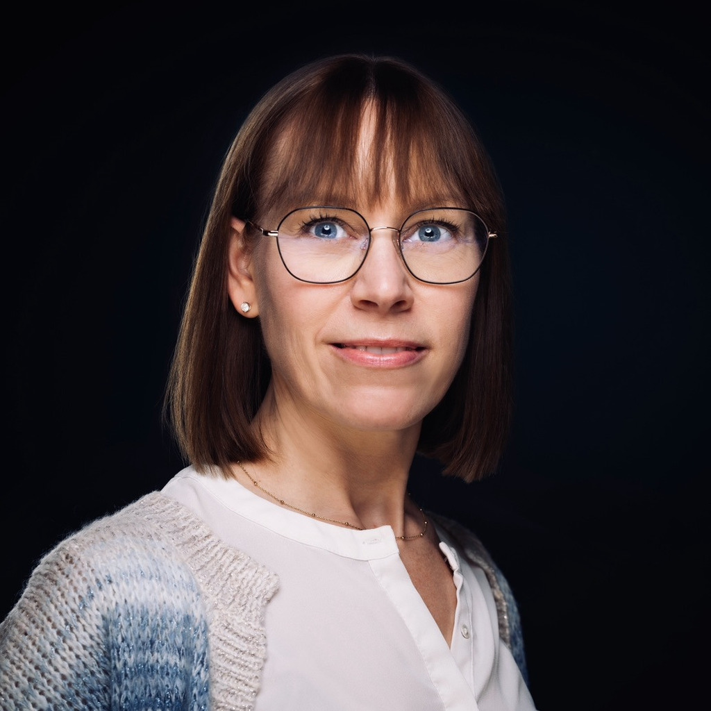 Mandy Scholz - Chief People & Compliance Officer @ salestech group ...