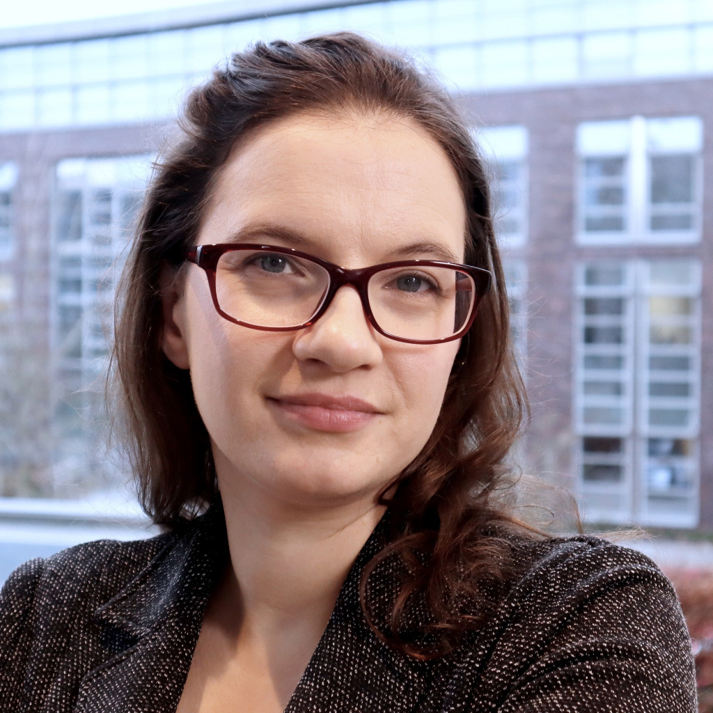 Sarah Jankowski - Personalreferentin - xax managing data & information ...