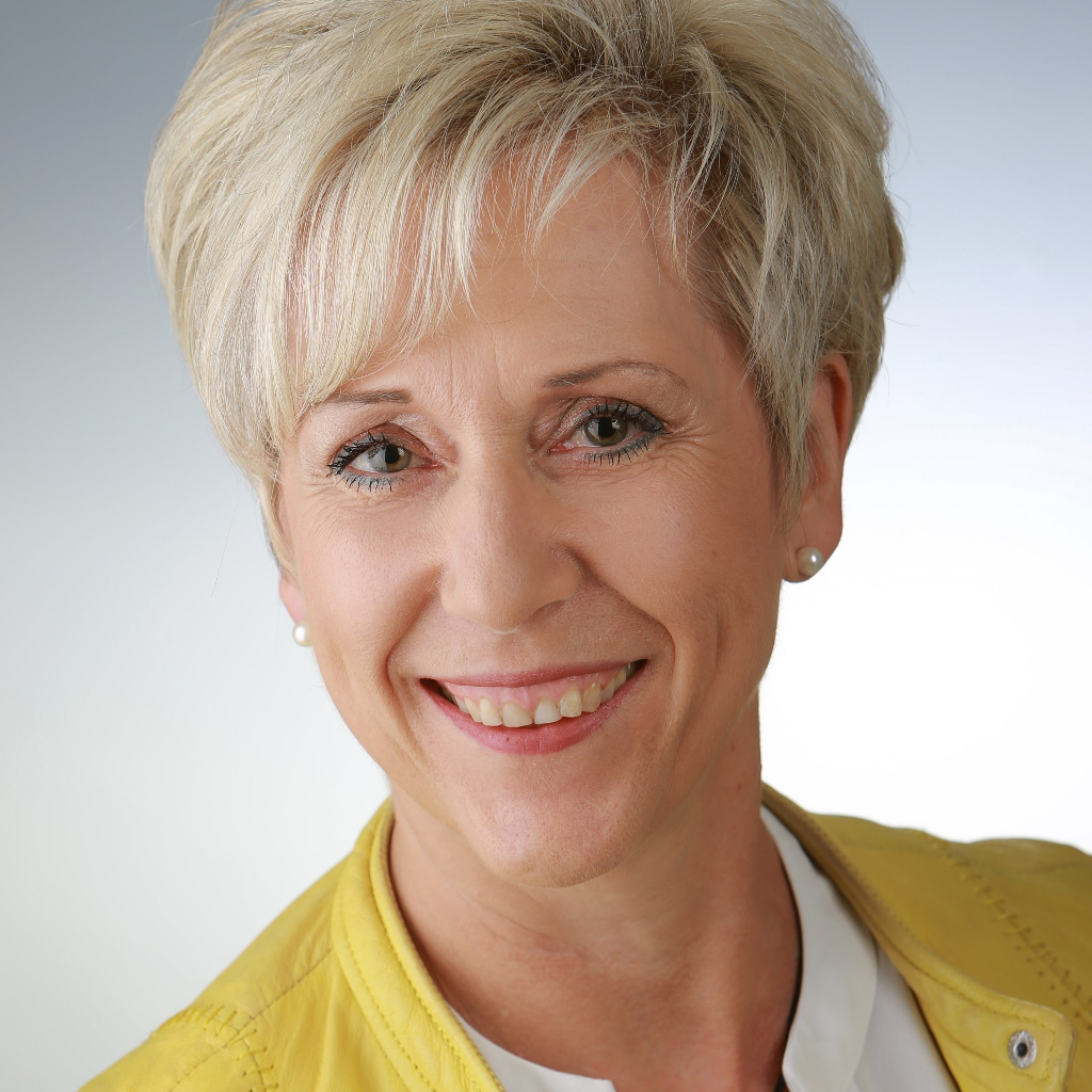 Elfriede Kerschl - Referatsleiterin Fachkräfte, Weiterbildung, Frauen ...