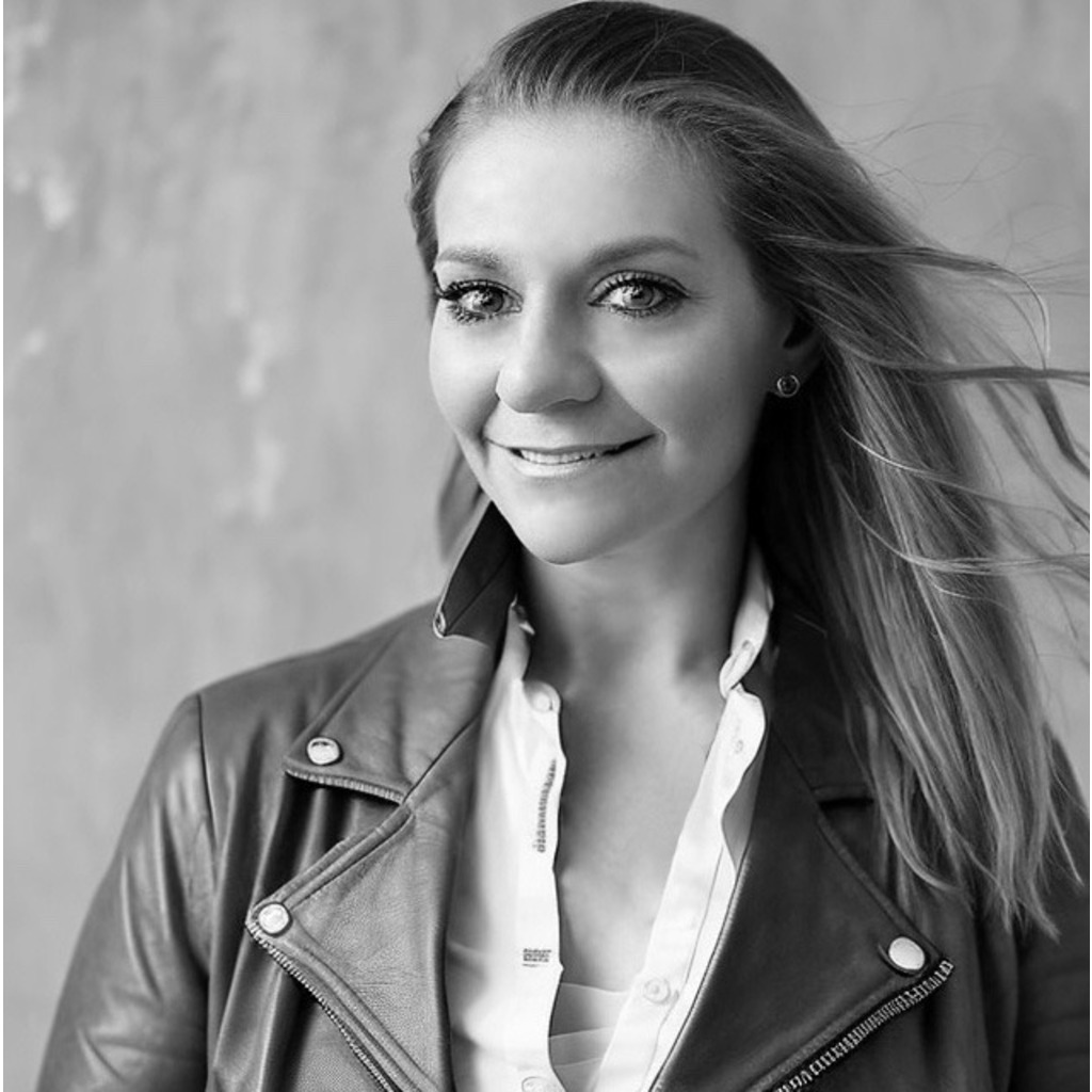 Carolin Müller-Wolz - Social Media Marketing Manager - SThree | XING