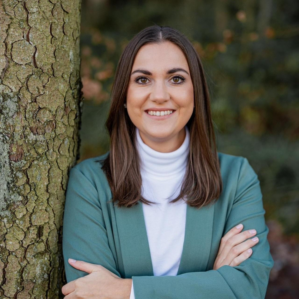 Franziska Jannek - Assistentin der Geschäftsführung - WACKERPROJEKT ...