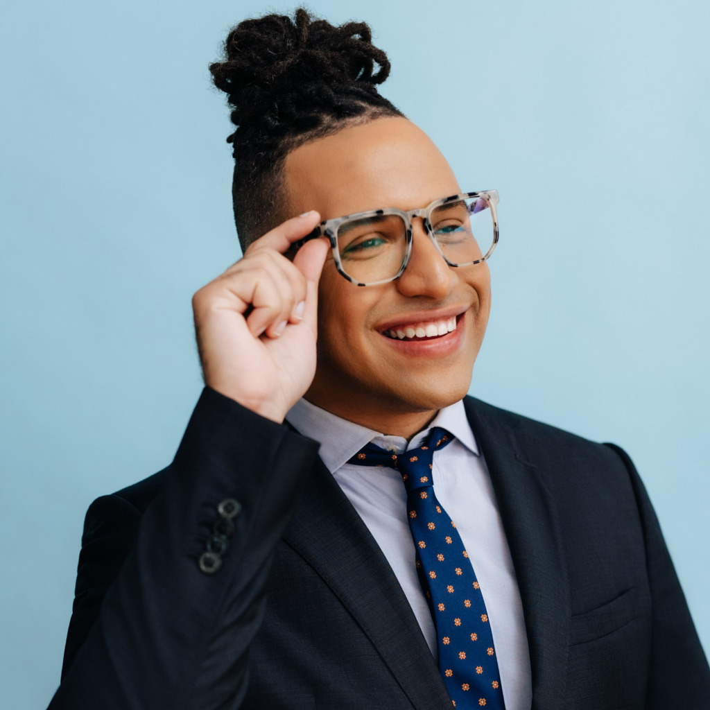 Julian Chelo - Studio Design Specialist - Macy's Branded Entertainment ...