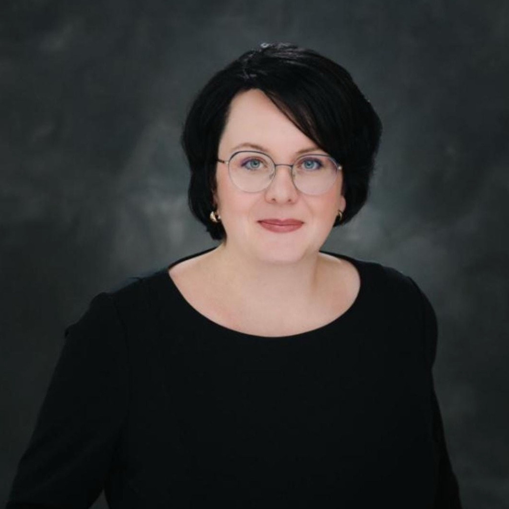 Nancy Halbing - Leiterin Vertrieb | Prokuristin - Becker Umweltdienste ...