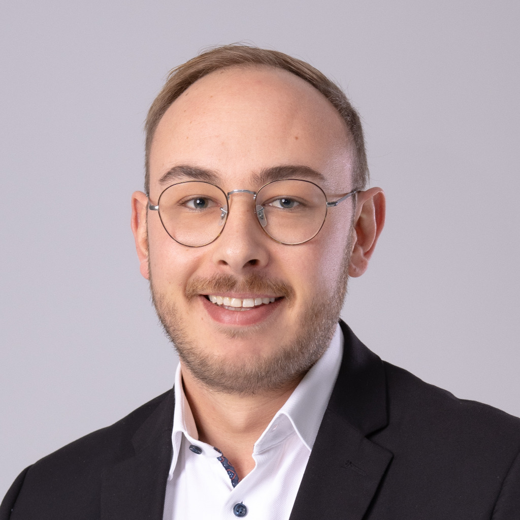 Dominik Loehler - Geschäftsstellenleiter - Deutsche Vermögensberatung ...