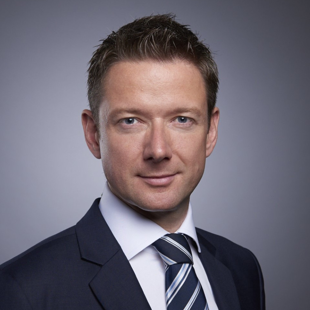 Christian Moser - Senior Marketing Manager, Content Marketing - Credit ...