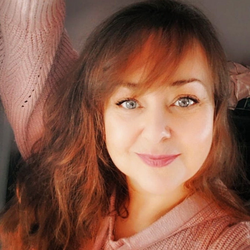 Nancy Hutton's Instagram, Twitter & Facebook on IDCrawl