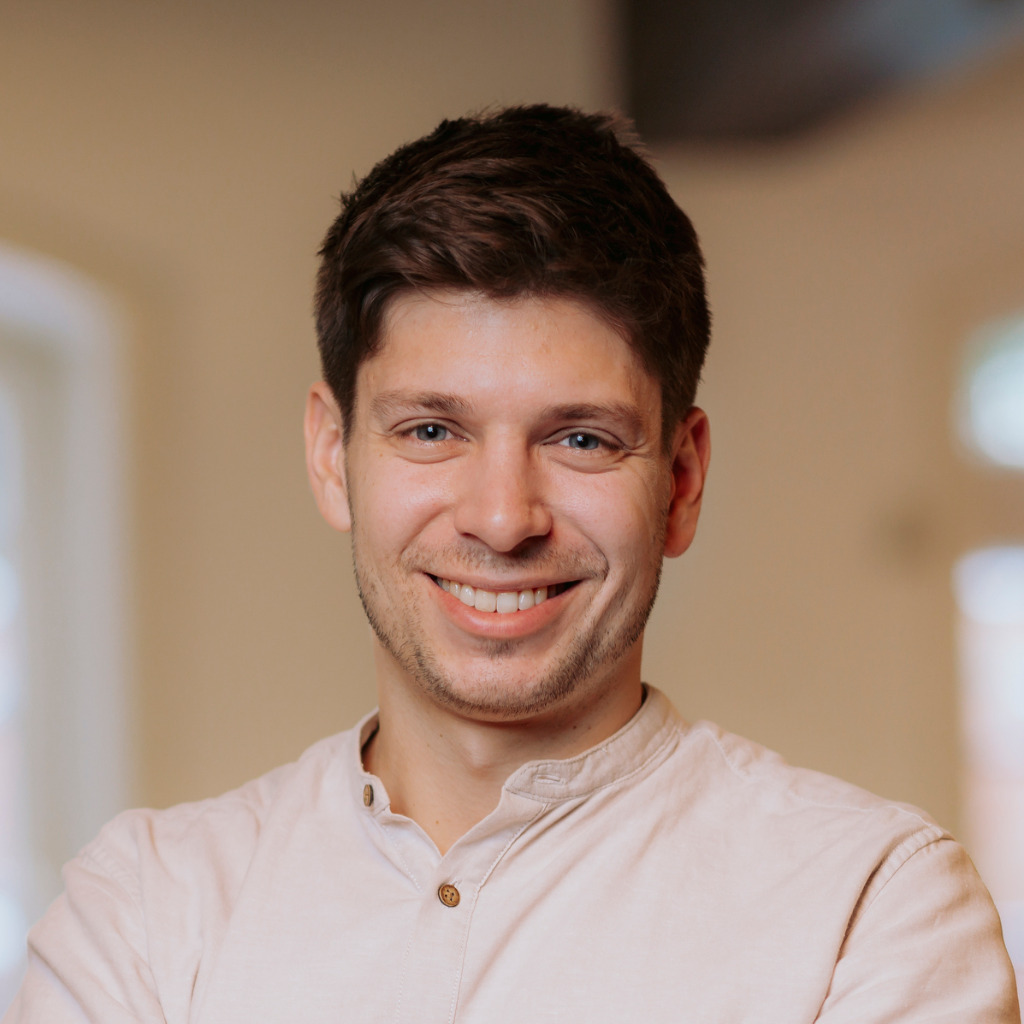 Alexander Briegert - Projektentwicklung - EBZ Business School ...