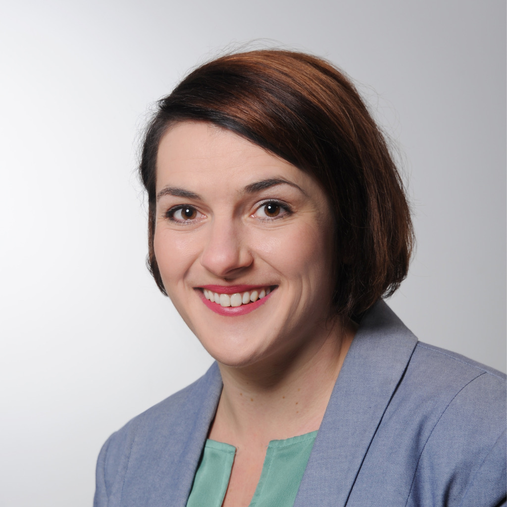 Lisa Uhl's Instagram, Twitter & Facebook on IDCrawl