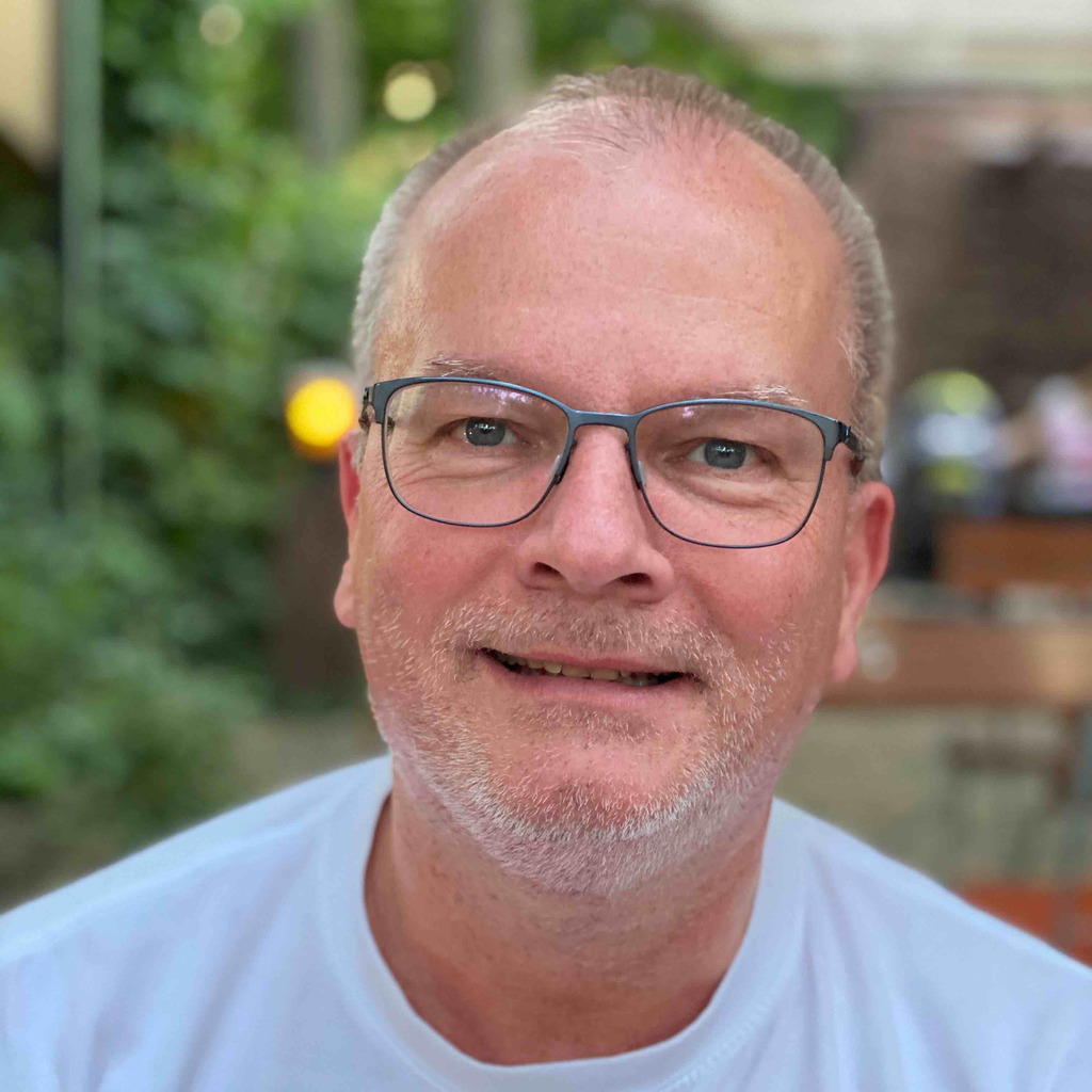 Martin Jacobs's Instagram, Twitter & Facebook on IDCrawl