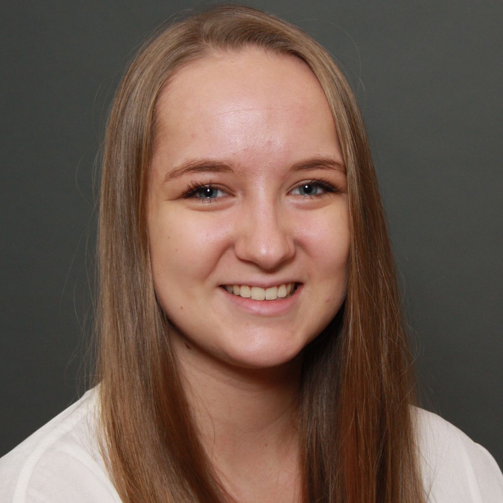 Laura Stamm's Instagram, Twitter & Facebook on IDCrawl