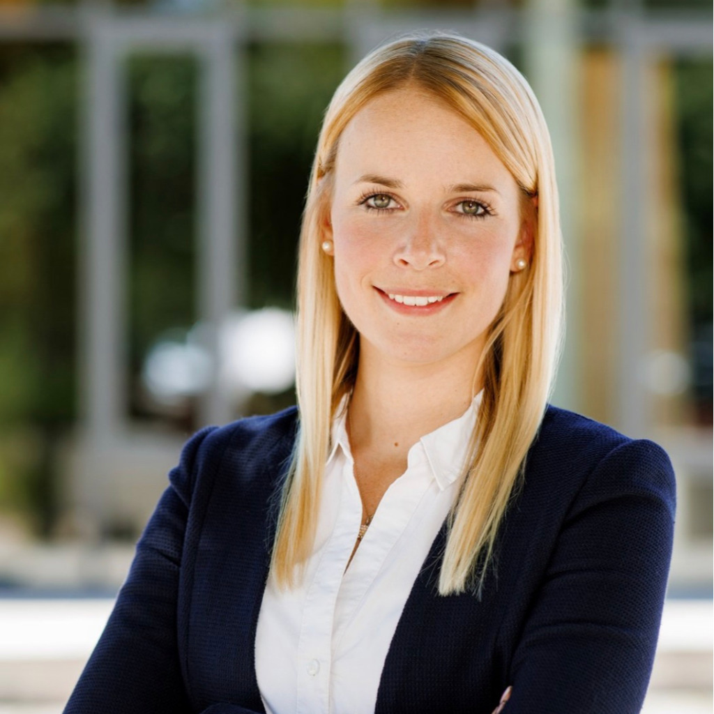 Selina Dollak - Fachanwältin für Familienrecht | Rechtsanwältin - Dr ...