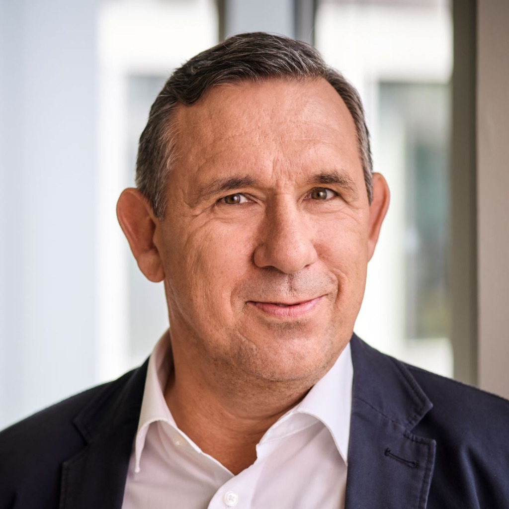 Michael Anft - Senior Produktmanager 'Business Customers' - Gigaset ...