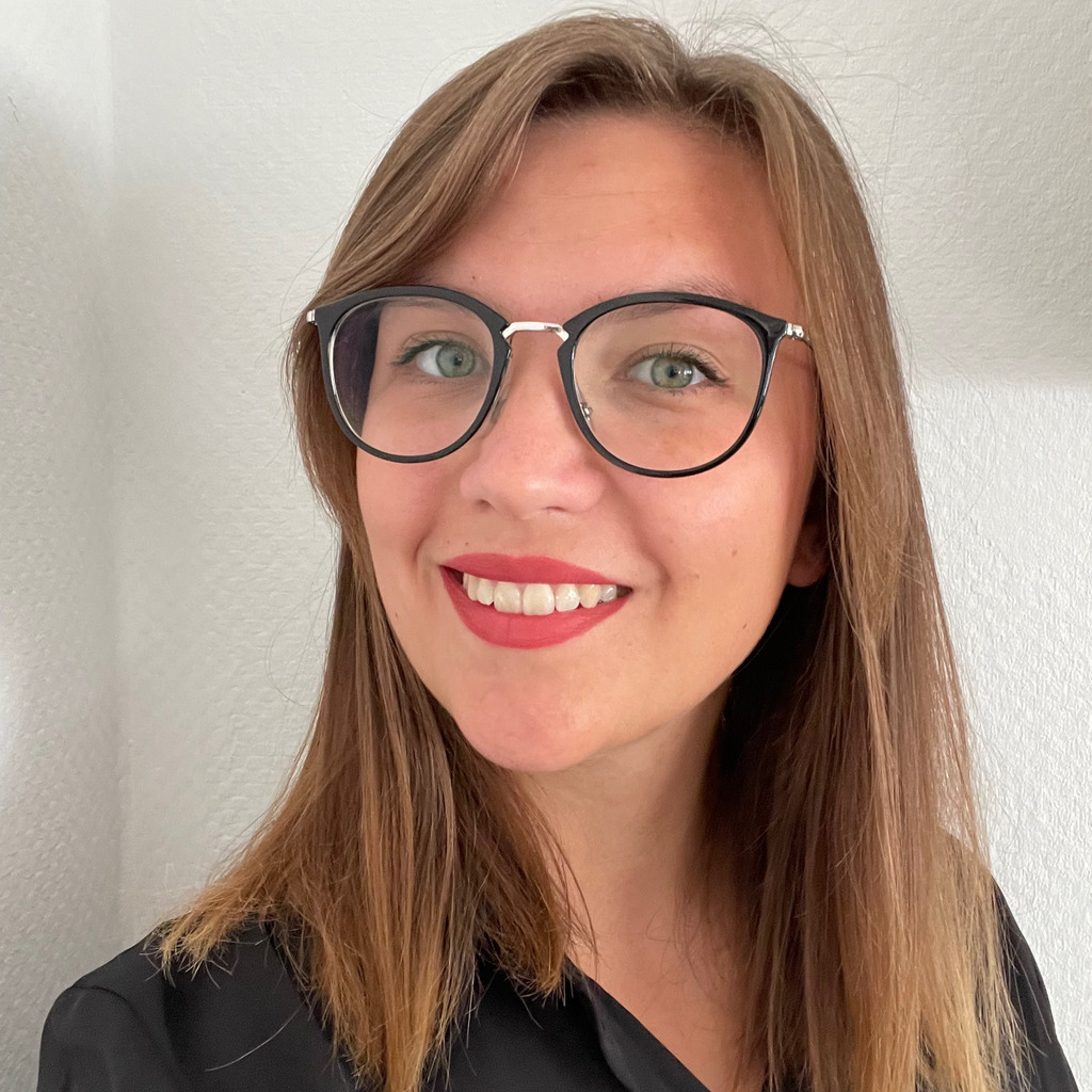 Monika Schitz - Sachgebietsleiterin Provisionssteuerung - Postbank ...