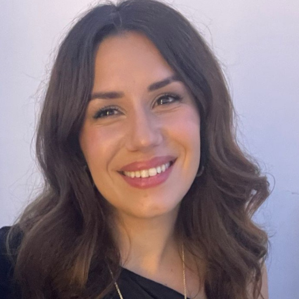 Dafina Fener - Bürokauffrau - AGIL Software GmbH | XING