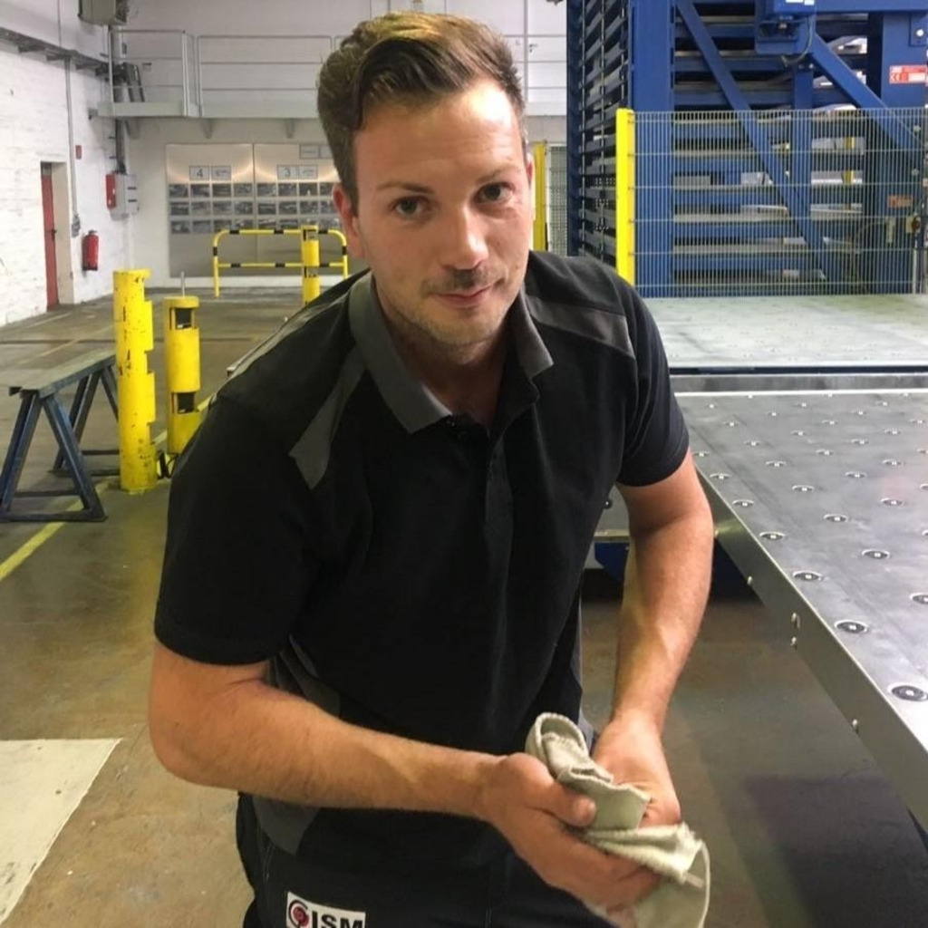 Michael Häser - Service-Techniker - Eichinger Maschinen Service | XING