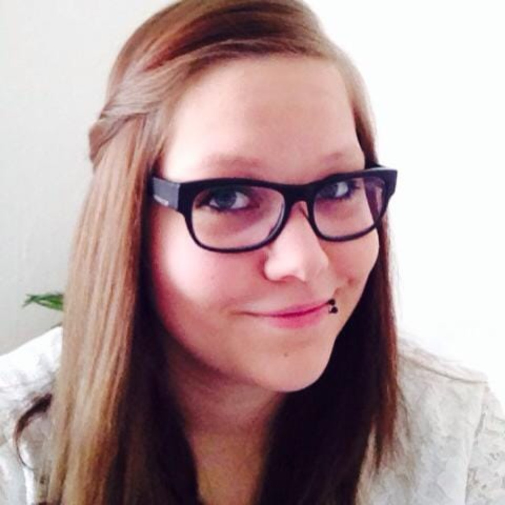 Julia Bitzuga - Auszubildende - Evangelisches Krankenhaus Unna | XING