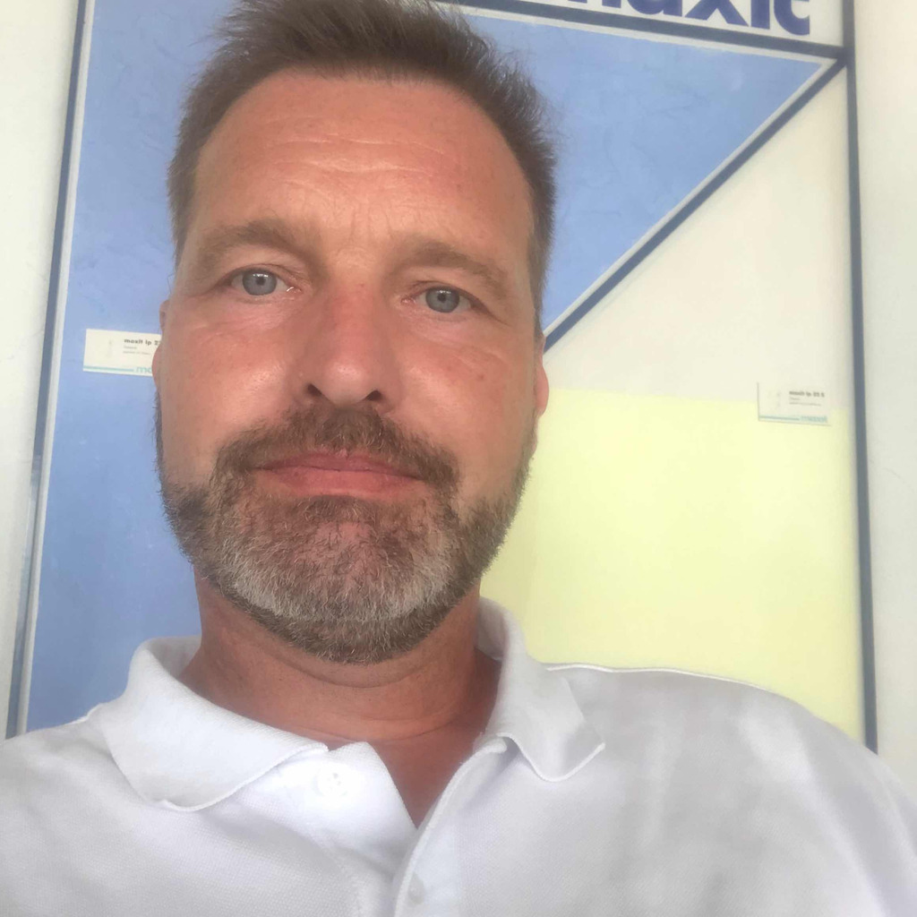 Patrick Hartung - Leitung Verkaufsinnendienst - maxit ...
