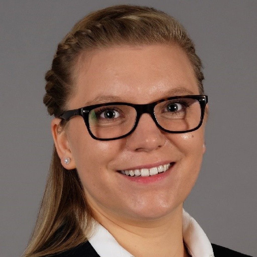 Lisa-Marie Mund - Personalsachbearbeiterin Debitorenbuchhaltung ...