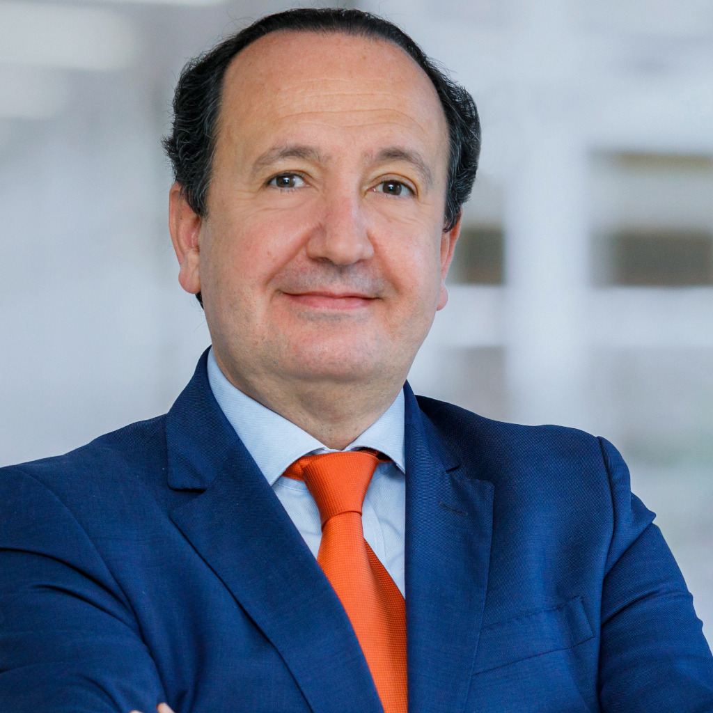 Guillermo Gil Perez - Sales Director Insurance Sector/ Business ...