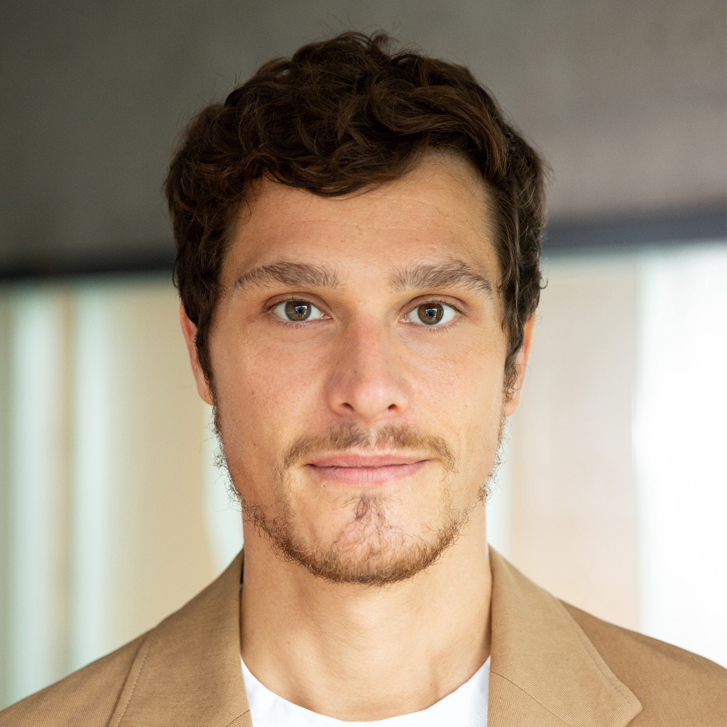 Peter Luck's Instagram, Twitter & Facebook on IDCrawl