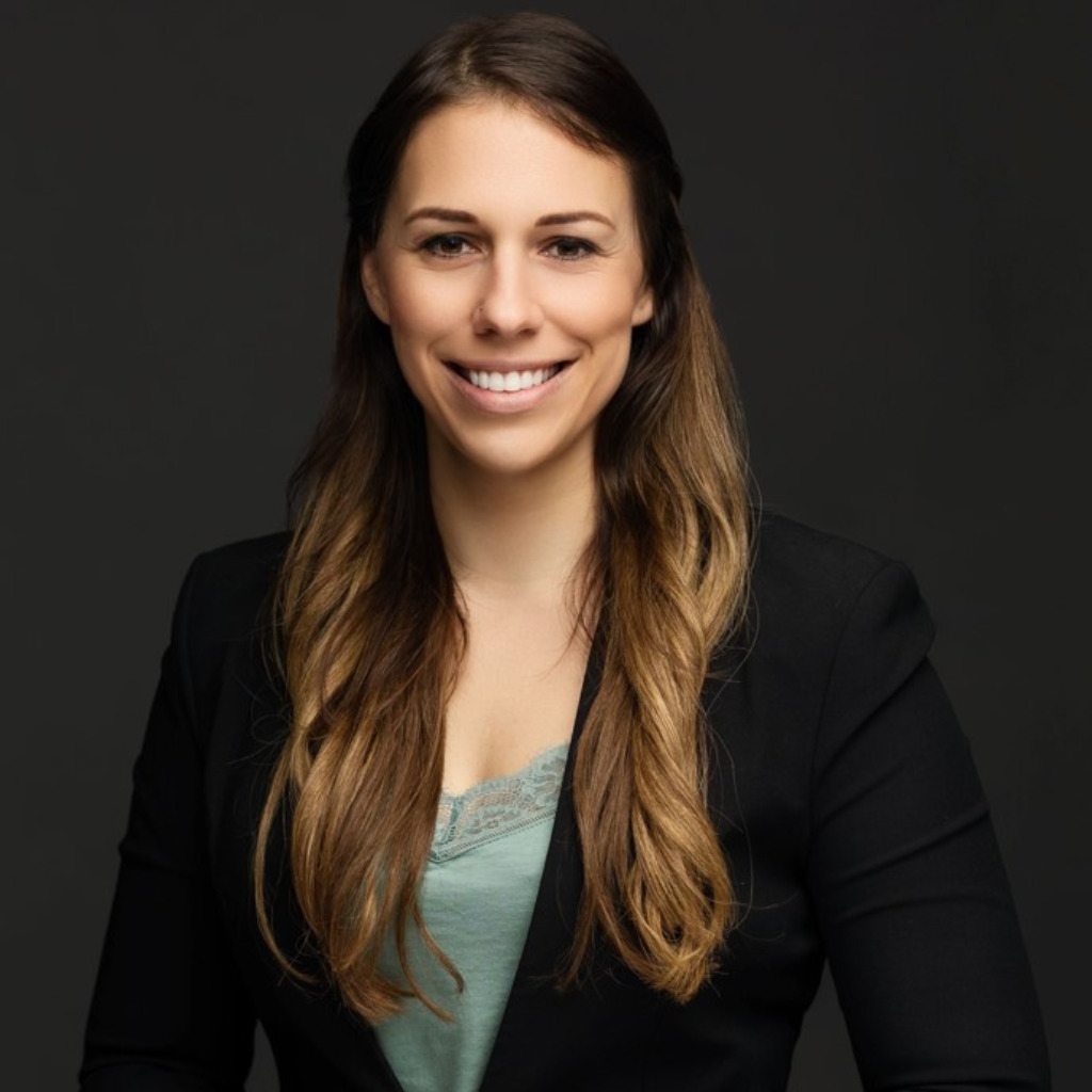 Marion Hobiger - Head of HR // Shared Leadership - ACTIVE SOLUTION GmbH | XING