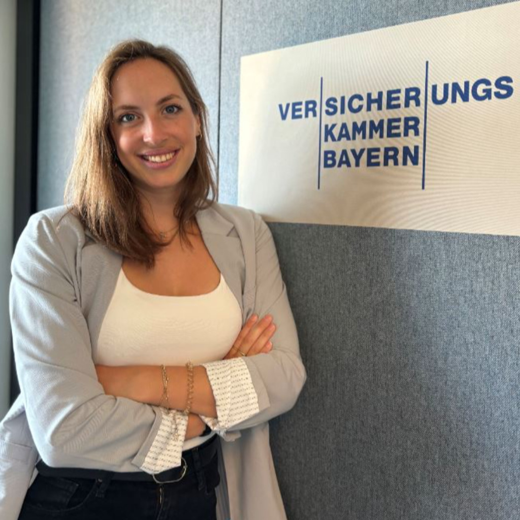 Sarah Herrmann - Referentin Strategie & Steuerung Agenturvertrieb ...