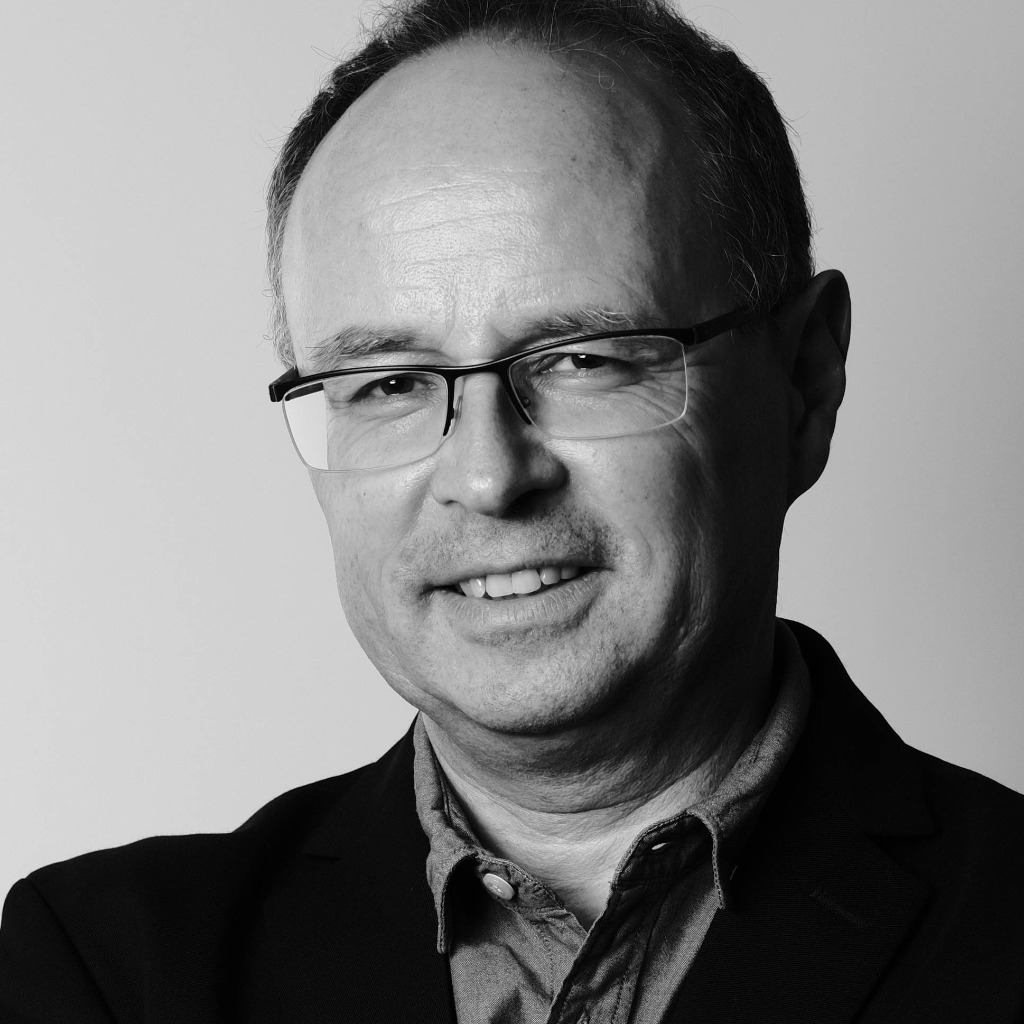 Dr. Tim Weber - Managing Director, EMEA Head of Editorial - Edelman | XING