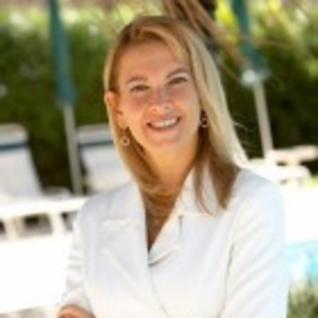 Alexandra Caprioli - Diretora - Caprioli Turismo e Eventos | XING