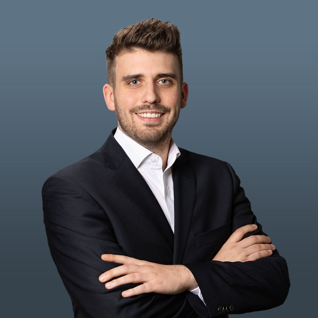 Maximilian Klinger - IR-Manager - AXINO Capital GmbH | XING