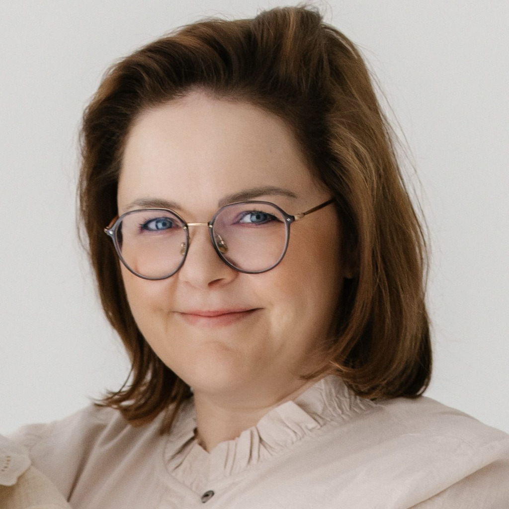 Anika Haucke - Referentin Vertrieb - envia TEL GmbH | XING