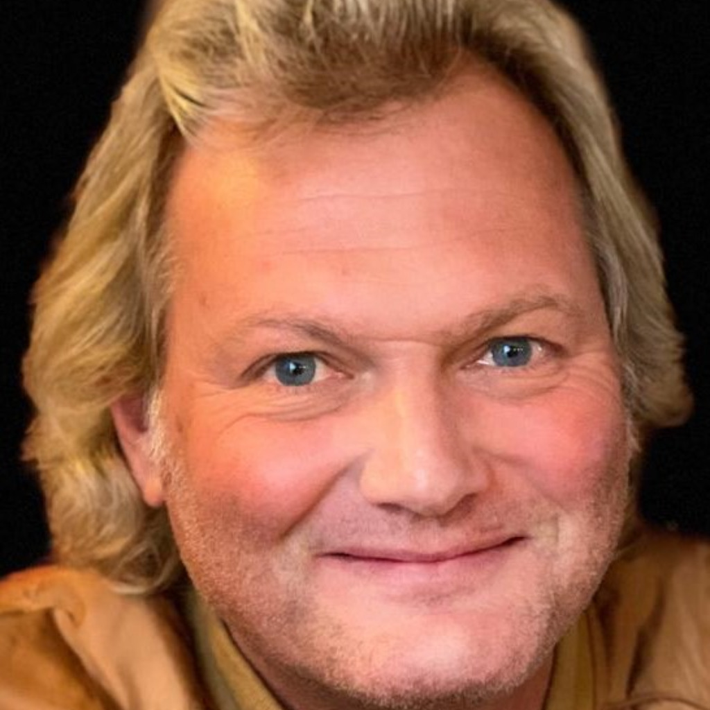 Frank Hartmann's Instagram, Twitter & Facebook on IDCrawl