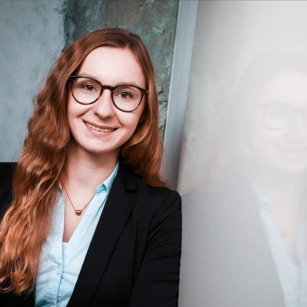 Laura Horstmann - Produktmanagerin - LBS Westdeutsche ...