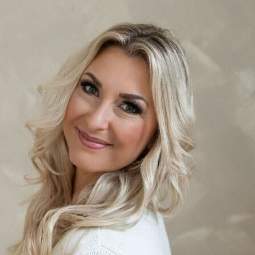 Jennifer Costa's Instagram, Twitter & Facebook on IDCrawl