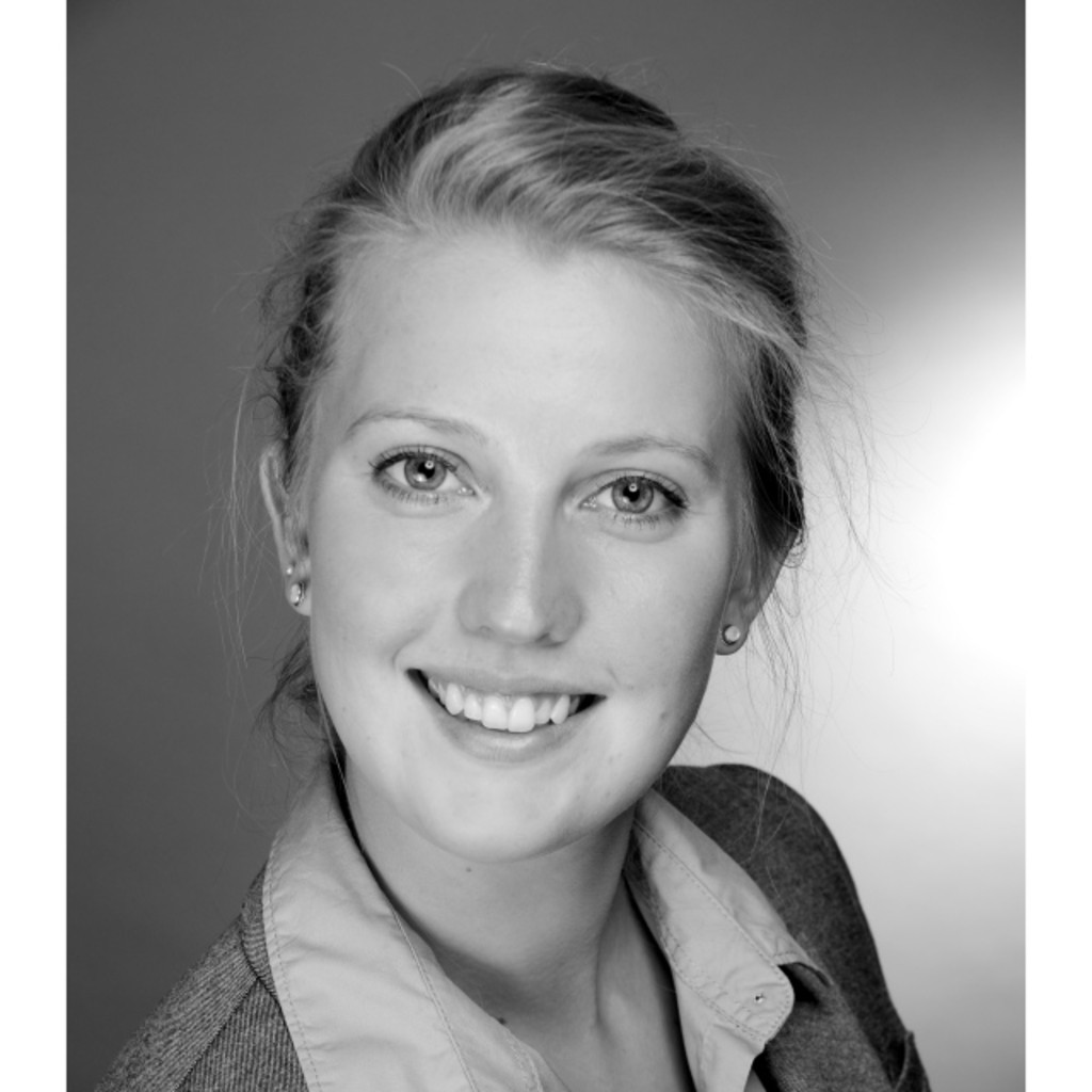 Andrea Primeßnig - Crewing Manager / Assistant to the Management ...