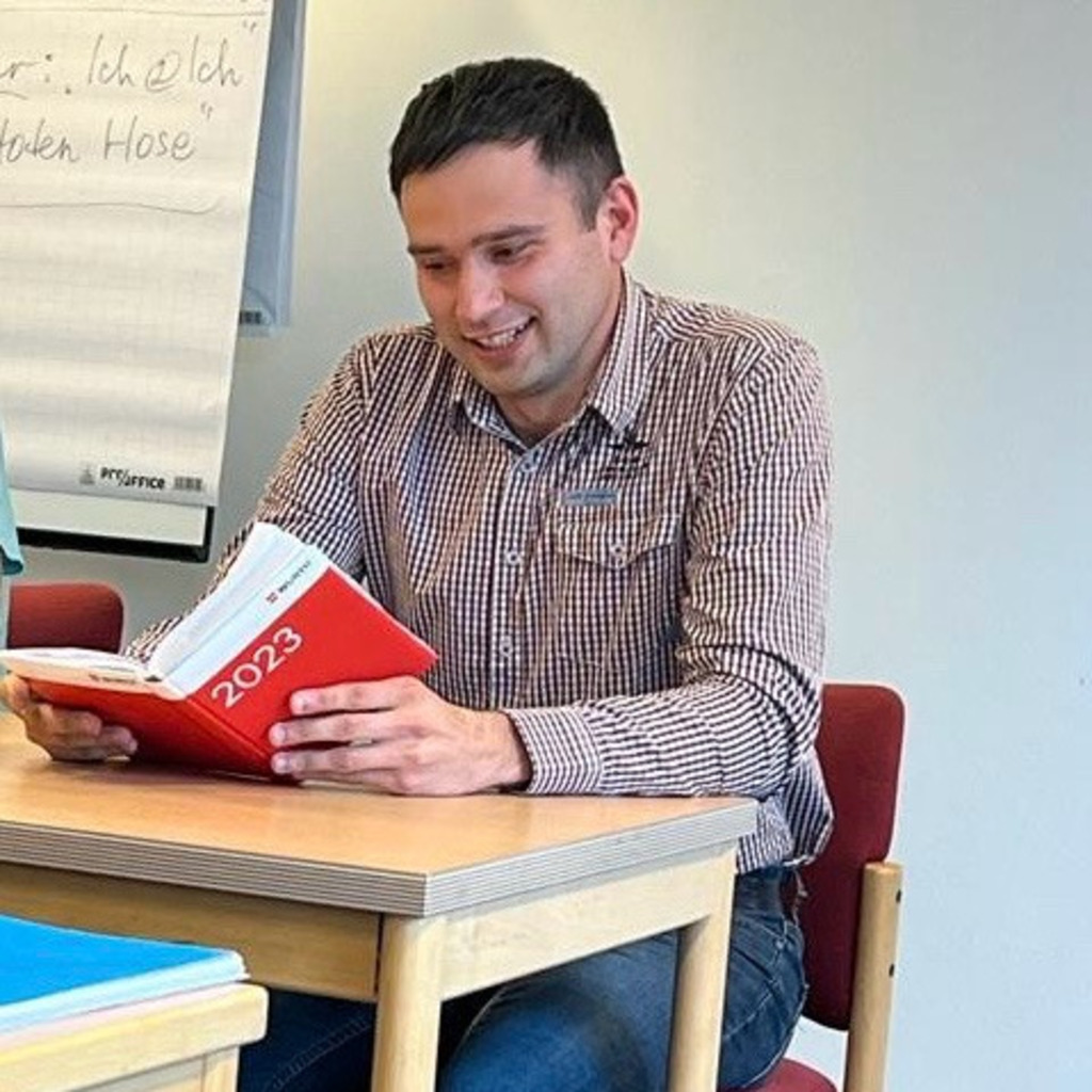 Maksym Cherednychenko - Leitenden technischen und Gruppenleiters für technische Überwachung ...