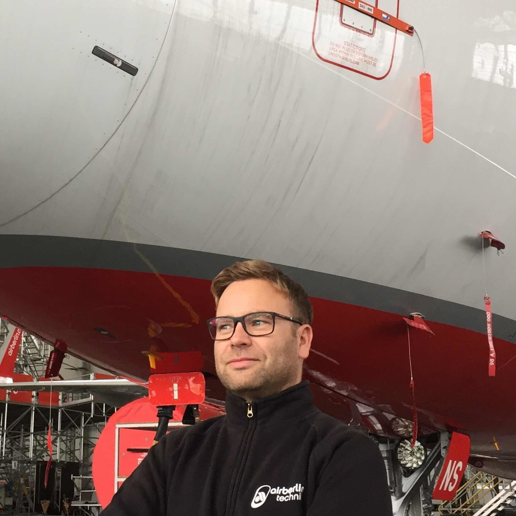 Stephen Walker - B1 Aircraft Maintenance Engineer - KLM | XING