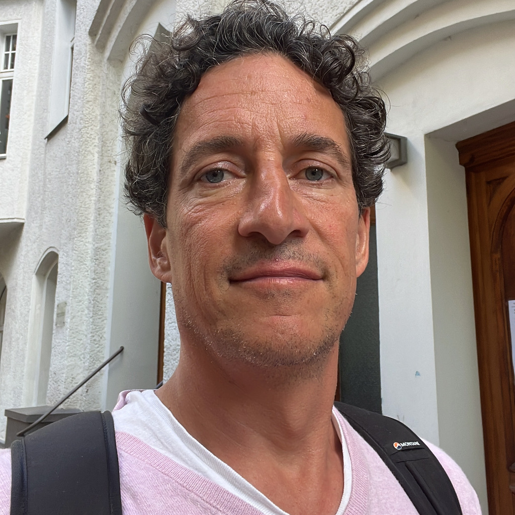 Sam Bloomfield - Creative Arts Psychotherapist and Clinical Supervisor ...