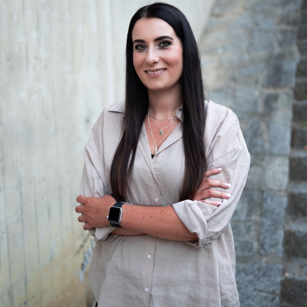 Sabrina Luber - Technischer Vertrieb - Innendienst - Hitachi Zosen ...