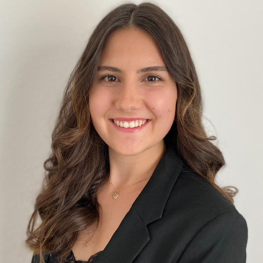 Laura Binz's Instagram, Twitter & Facebook on IDCrawl