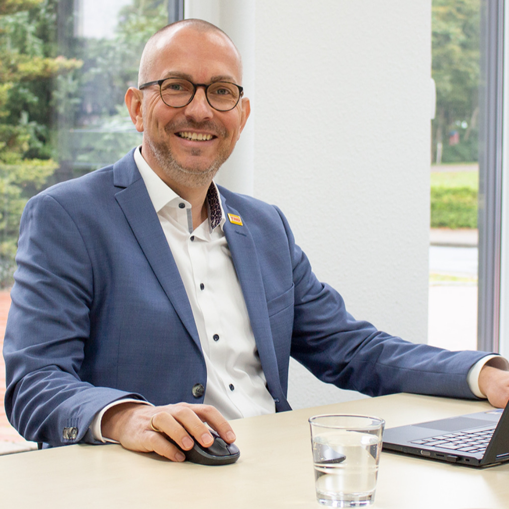 Oliver Sandmann - Geschäftsführer - Tankstellen-Netz-Deutschland GmbH ...