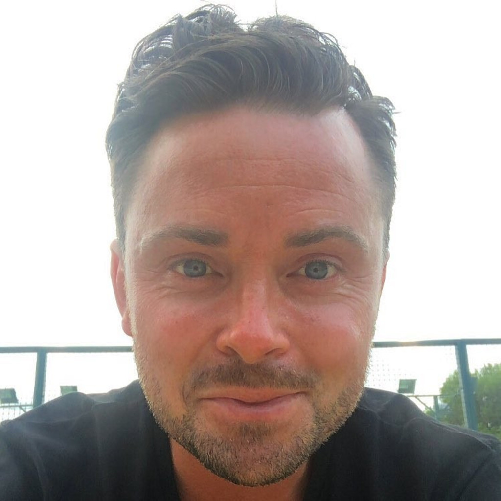 Martin Hurry - Financial Analyst - Börse Stuttgart | XING