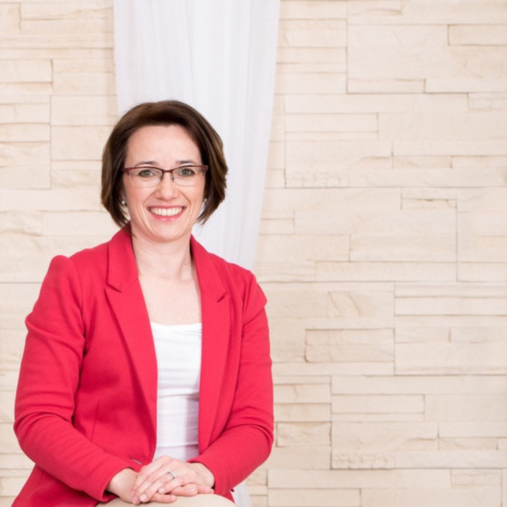 Dr. Dóra Risinger - Lawyer - Dr. Risinger Ügyvédi Iroda | XING