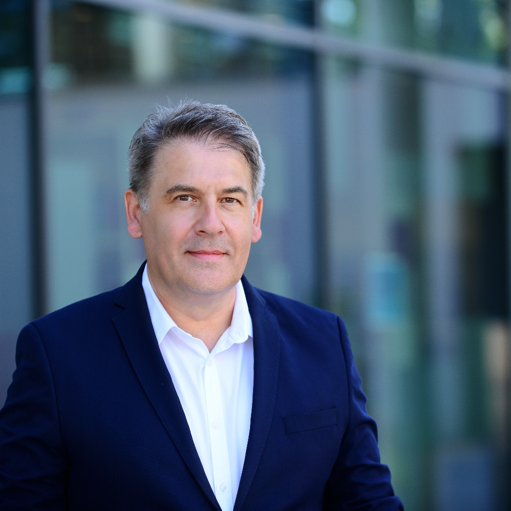 Michael Kinzel - Senior Product Development Manager - DyStar Colours ...