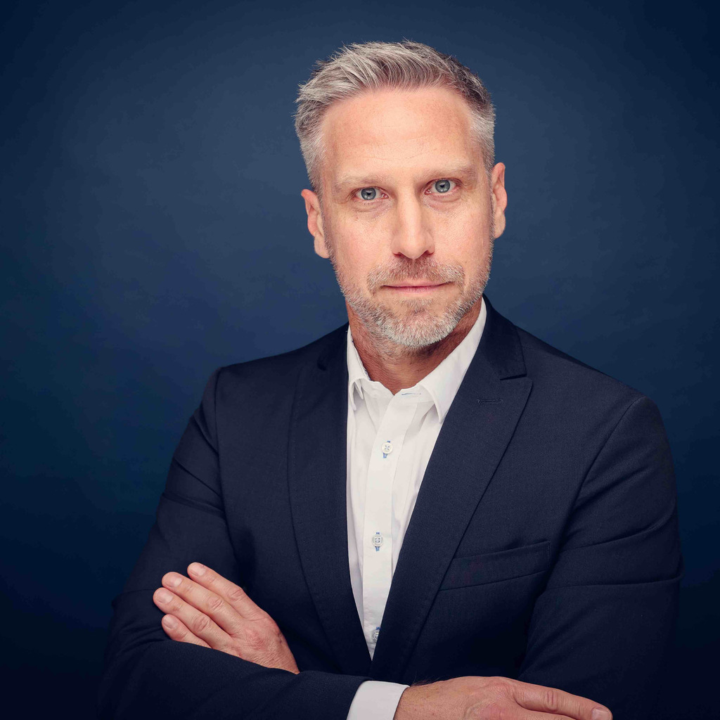 Dr. Christian Vieth - Head of Contract Management Execution - Siemens ...