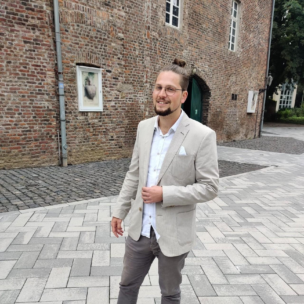 Ing. Sascha Hüren - Architekt - LIST Gruppe | XING