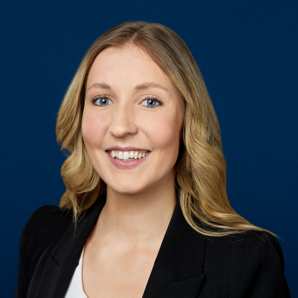 Julia Halstenbach - Recruiting Managerin - Evernest | XING