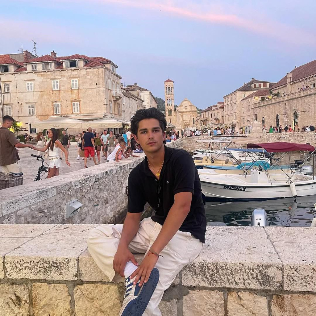 Shawn Derric - Academic Writer - Deutsche Bahn AG, DB Training ...